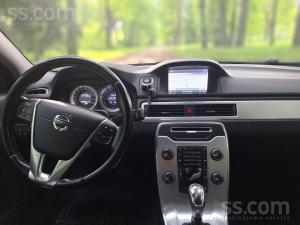 Серый Вольво В70 2013 в Рига, объемом двигателя 2.00 л и пробегом 354 тыс. км за 5650 €, фото 8 на AUTOMOTO.COM.LV