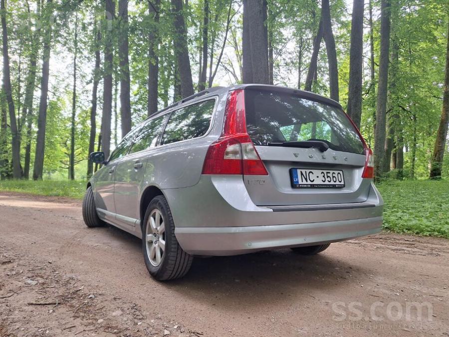 Серый Вольво В70 2013 в Рига, объемом двигателя 2.00 л и пробегом 354 тыс. км за 5650 €, фото 10 на AUTOMOTO.COM.LV