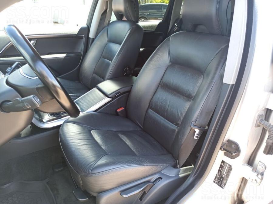 Pelēks Volvo V70 2013 Daugavpils, ar dzinēja tilpumu 2.00 L un nobraukumu 0 tūkst. km par 7350 €, foto 18 vietnē AUTOMOTO.COM.LV