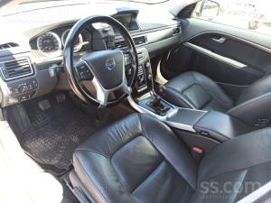 Pelēks Volvo V70 2013 Daugavpils, ar dzinēja tilpumu 2.00 L un nobraukumu 0 tūkst. km par 7350 €, foto 19 vietnē AUTOMOTO.COM.LV