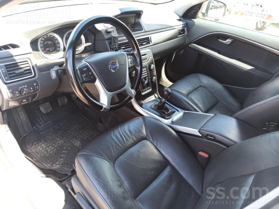 Pelēks Volvo V70 2013 Daugavpils, ar dzinēja tilpumu 2.00 L un nobraukumu 0 tūkst. km par 7350 €, foto 19 vietnē AUTOMOTO.COM.LV