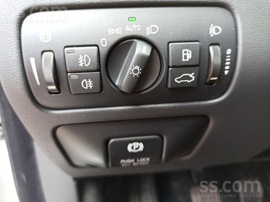 Pelēks Volvo V70 2013 Daugavpils, ar dzinēja tilpumu 2.00 L un nobraukumu 0 tūkst. km par 7350 €, foto 28 vietnē AUTOMOTO.COM.LV