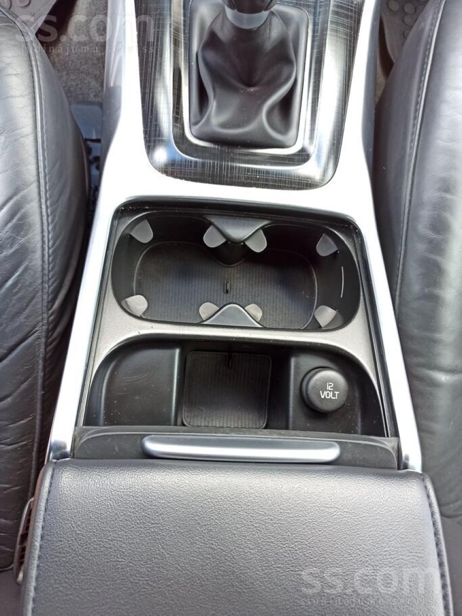 Pelēks Volvo V70 2013 Daugavpils, ar dzinēja tilpumu 2.00 L un nobraukumu 0 tūkst. km par 7350 €, foto 33 vietnē AUTOMOTO.COM.LV