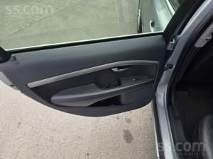 Pelēks Volvo V70 2013 Rīga, ar dzinēja tilpumu 2.40 L un nobraukumu 295 tūkst. km par 7500 €, foto 10 vietnē AUTOMOTO.COM.LV