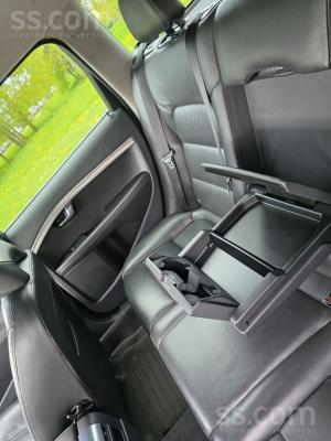 Pelēks Volvo V70 2013 Rīga, ar dzinēja tilpumu 2.40 L un nobraukumu 295 tūkst. km par 7500 €, foto 12 vietnē AUTOMOTO.COM.LV