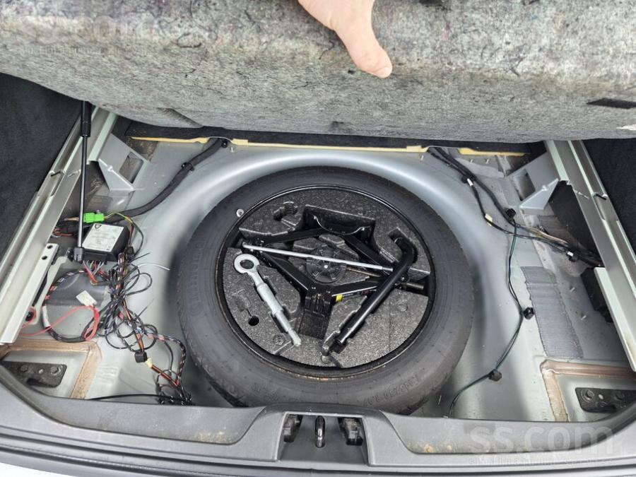 Pelēks Volvo V70 2013 Rīga, ar dzinēja tilpumu 2.40 L un nobraukumu 295 tūkst. km par 7500 €, foto 17 vietnē AUTOMOTO.COM.LV