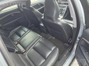 Pelēks Volvo V70 2013 Rīga, ar dzinēja tilpumu 2.40 L un nobraukumu 295 tūkst. km par 7500 €, foto 21 vietnē AUTOMOTO.COM.LV