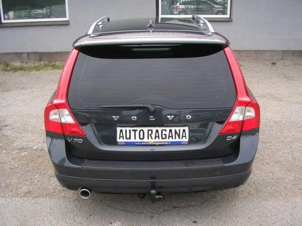 Pelēks Volvo V70 2013 Sigulda, ar dzinēja tilpumu 2.00 L un nobraukumu 227 tūkst. km par 8450 €, foto 6 vietnē AUTOMOTO.COM.LV