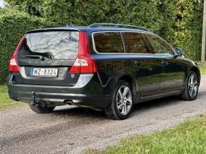 Grey Volvo V70 2013 in Talsi, with an engine capacity of 2.40 L and mileage of 316 thousand km for 7500 €, photo 5 on AUTOMOTO.COM.LV