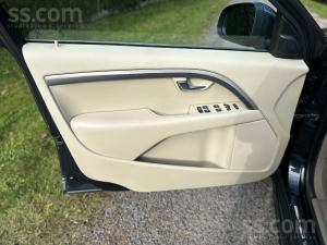 Grey Volvo V70 2013 in Talsi, with an engine capacity of 2.40 L and mileage of 316 thousand km for 7500 €, photo 9 on AUTOMOTO.COM.LV