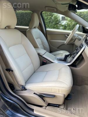 Grey Volvo V70 2013 in Talsi, with an engine capacity of 2.40 L and mileage of 316 thousand km for 7500 €, photo 20 on AUTOMOTO.COM.LV