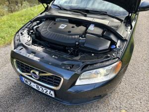 Grey Volvo V70 2013 in Talsi, with an engine capacity of 2.40 L and mileage of 316 thousand km for 7500 €, photo 21 on AUTOMOTO.COM.LV