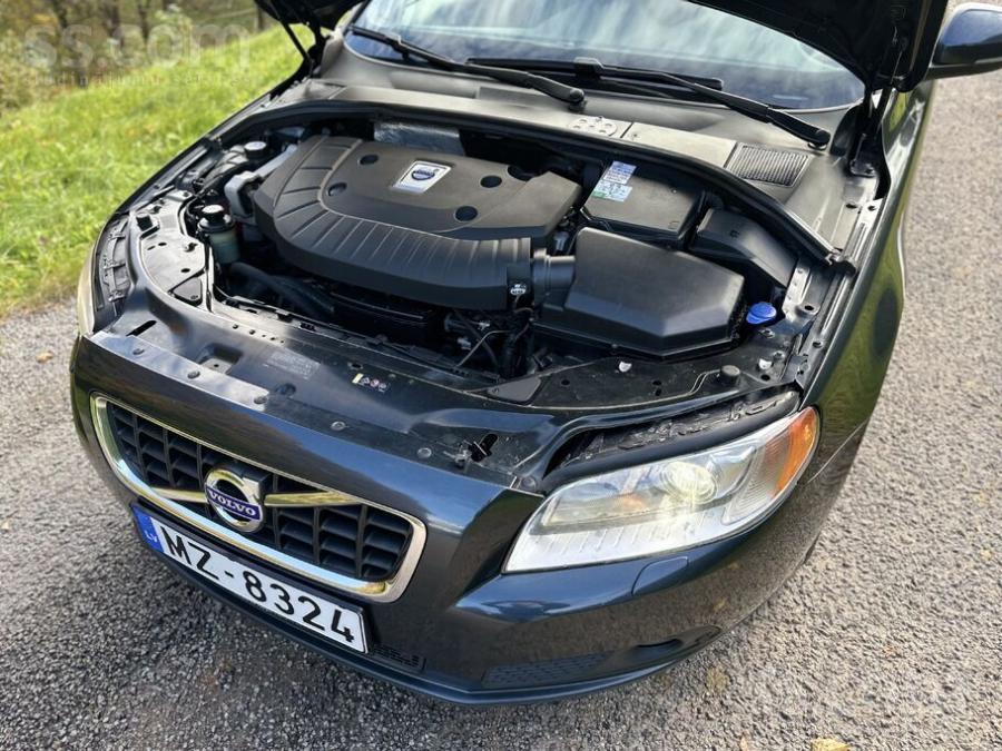 Grey Volvo V70 2013 in Talsi, with an engine capacity of 2.40 L and mileage of 316 thousand km for 7500 €, photo 21 on AUTOMOTO.COM.LV
