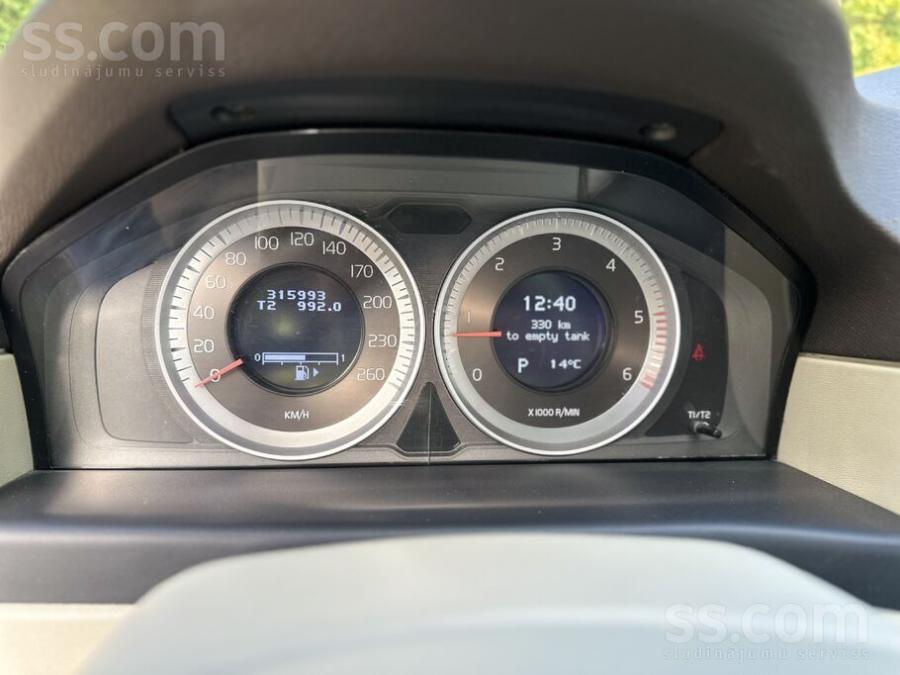 Grey Volvo V70 2013 in Talsi, with an engine capacity of 2.40 L and mileage of 316 thousand km for 7500 €, photo 24 on AUTOMOTO.COM.LV