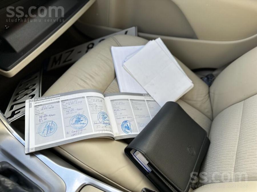 Grey Volvo V70 2013 in Talsi, with an engine capacity of 2.40 L and mileage of 316 thousand km for 7500 €, photo 31 on AUTOMOTO.COM.LV