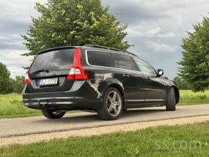 Grey Volvo V70 2013 in Riga, with an engine capacity of 2.00 L and mileage of 357 thousand km for 5850 €, photo 6 on AUTOMOTO.COM.LV