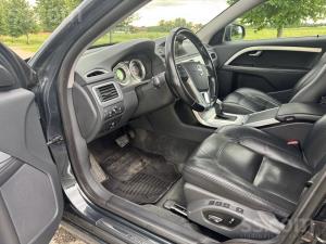 Grey Volvo V70 2013 in Riga, with an engine capacity of 2.00 L and mileage of 357 thousand km for 5850 €, photo 14 on AUTOMOTO.COM.LV