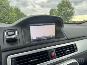Grey Volvo V70 2013 in Riga, with an engine capacity of 2.00 L and mileage of 357 thousand km for 5850 €, photo 17 on AUTOMOTO.COM.LV
