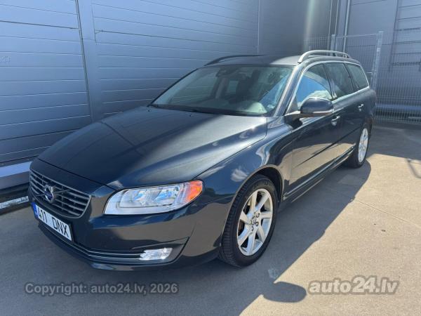 Pelēks Volvo V70 2013 Tallina, ar dzinēja tilpumu 2.00 L un nobraukumu 382 tūkst. km par 3995 €, foto 1 vietnē AUTOMOTO.COM.LV