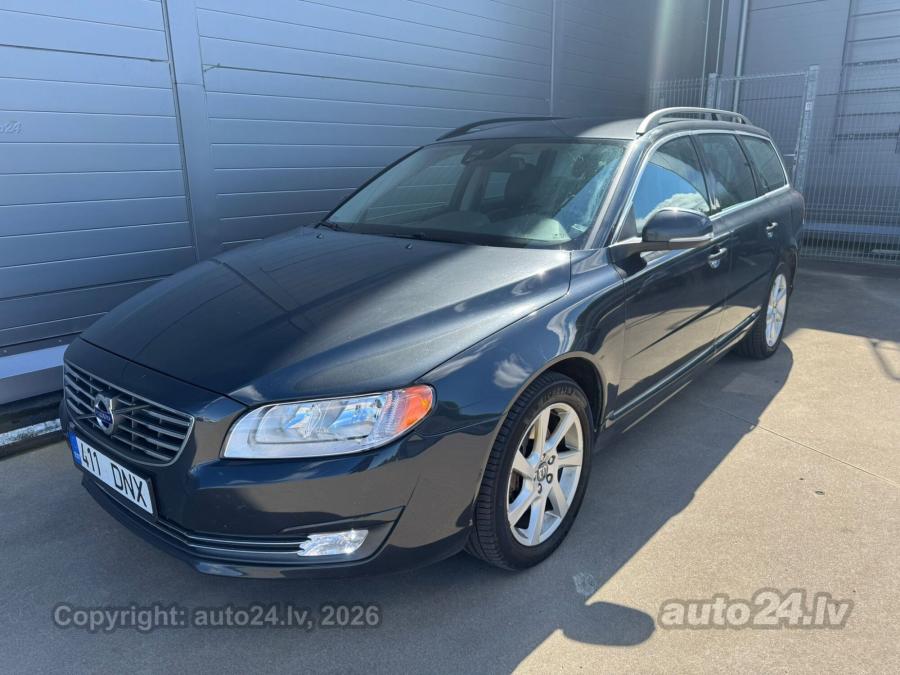 Pelēks Volvo V70 2013 Tallina, ar dzinēja tilpumu 2.00 L un nobraukumu 382 tūkst. km par 3995 €, foto 1 vietnē AUTOMOTO.COM.LV