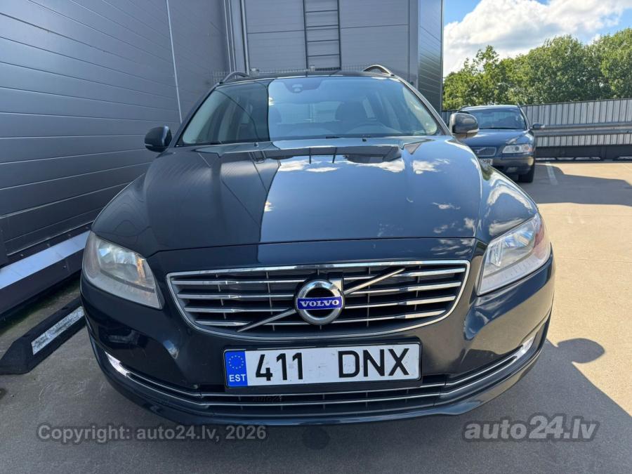 Pelēks Volvo V70 2013 Tallina, ar dzinēja tilpumu 2.00 L un nobraukumu 382 tūkst. km par 3995 €, foto 3 vietnē AUTOMOTO.COM.LV