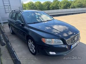 Pelēks Volvo V70 2013 Tallina, ar dzinēja tilpumu 2.00 L un nobraukumu 382 tūkst. km par 3995 €, foto 4 vietnē AUTOMOTO.COM.LV