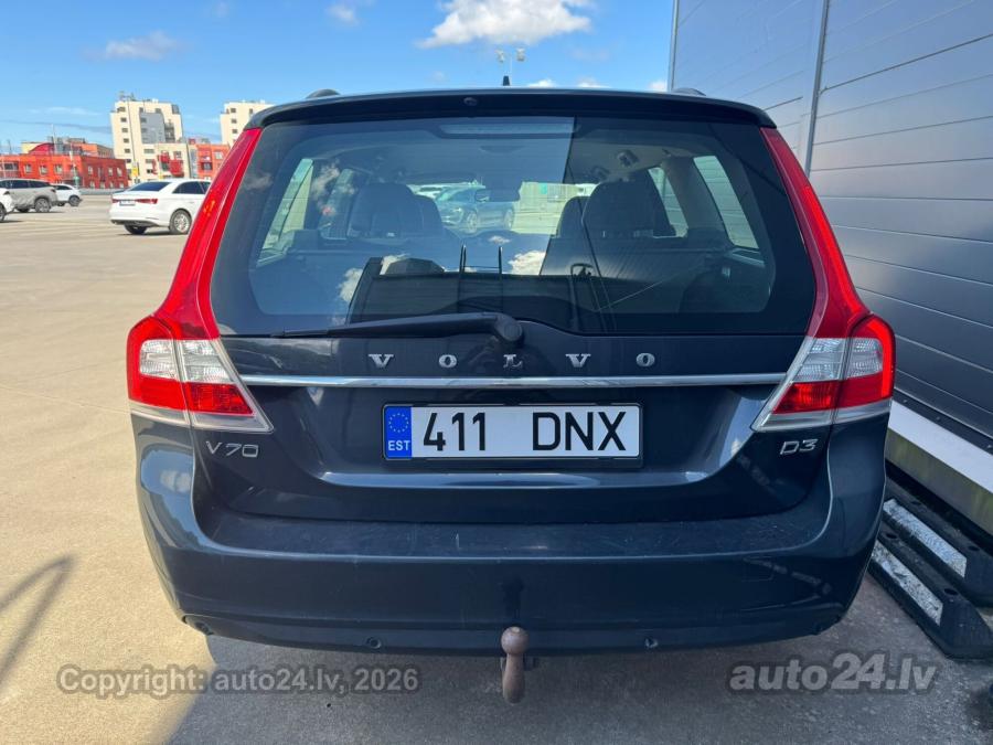 Pelēks Volvo V70 2013 Tallina, ar dzinēja tilpumu 2.00 L un nobraukumu 382 tūkst. km par 3995 €, foto 6 vietnē AUTOMOTO.COM.LV