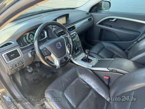 Pelēks Volvo V70 2013 Tallina, ar dzinēja tilpumu 2.00 L un nobraukumu 382 tūkst. km par 3995 €, foto 10 vietnē AUTOMOTO.COM.LV