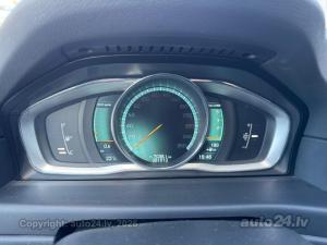 Pelēks Volvo V70 2013 Tallina, ar dzinēja tilpumu 2.00 L un nobraukumu 382 tūkst. km par 3995 €, foto 18 vietnē AUTOMOTO.COM.LV