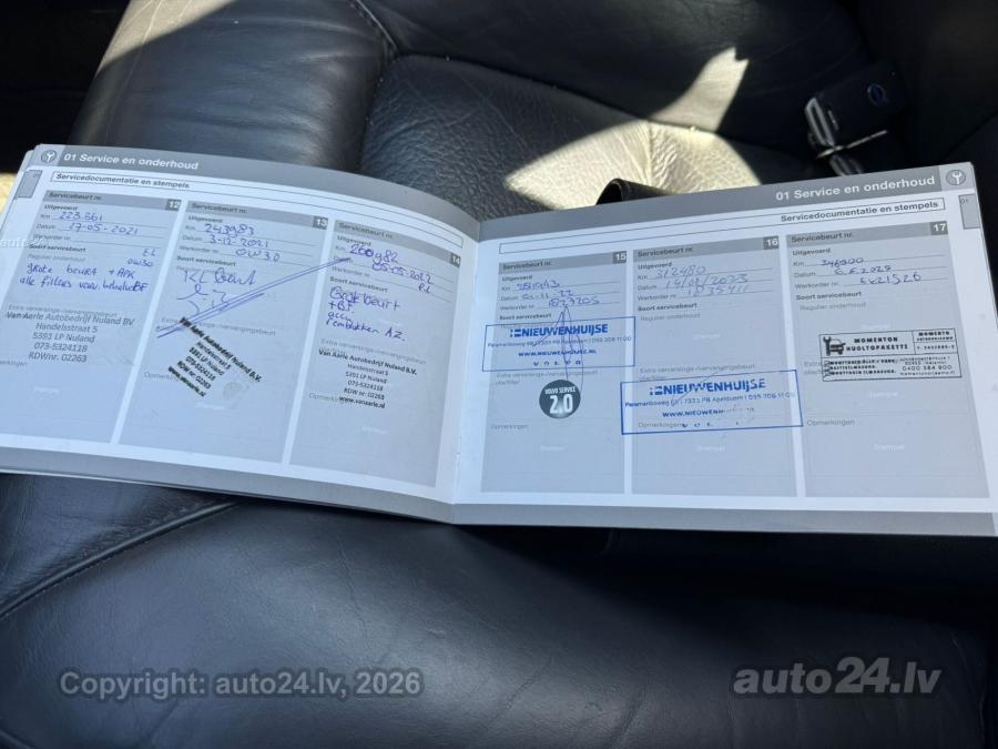 Pelēks Volvo V70 2013 Tallina, ar dzinēja tilpumu 2.00 L un nobraukumu 382 tūkst. km par 3995 €, foto 29 vietnē AUTOMOTO.COM.LV