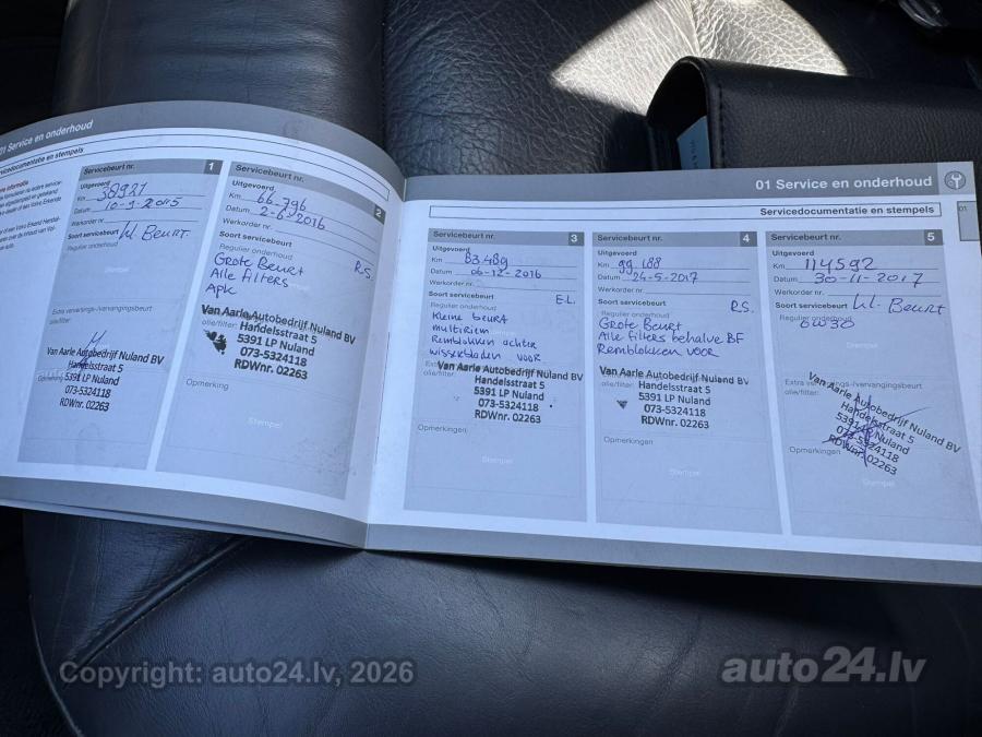 Pelēks Volvo V70 2013 Tallina, ar dzinēja tilpumu 2.00 L un nobraukumu 382 tūkst. km par 3995 €, foto 31 vietnē AUTOMOTO.COM.LV