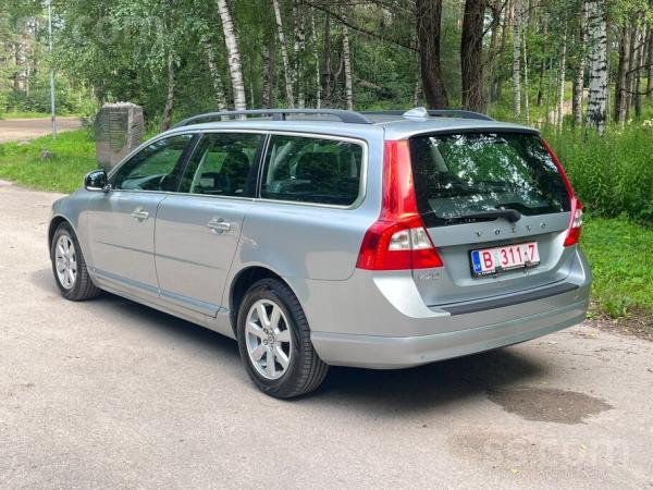 Pelēks Volvo V70 2013 Rīga, ar dzinēja tilpumu 2.00 L un nobraukumu 0 tūkst. km par 6299 €, foto 3 vietnē AUTOMOTO.COM.LV