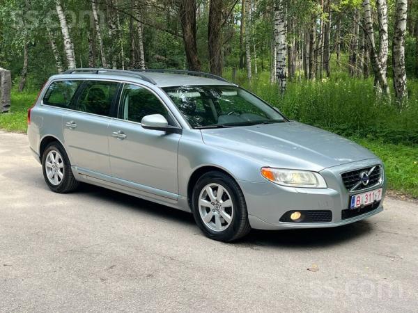 Pelēks Volvo V70 2013 Rīga, ar dzinēja tilpumu 2.00 L un nobraukumu 0 tūkst. km par 6299 €, foto 7 vietnē AUTOMOTO.COM.LV