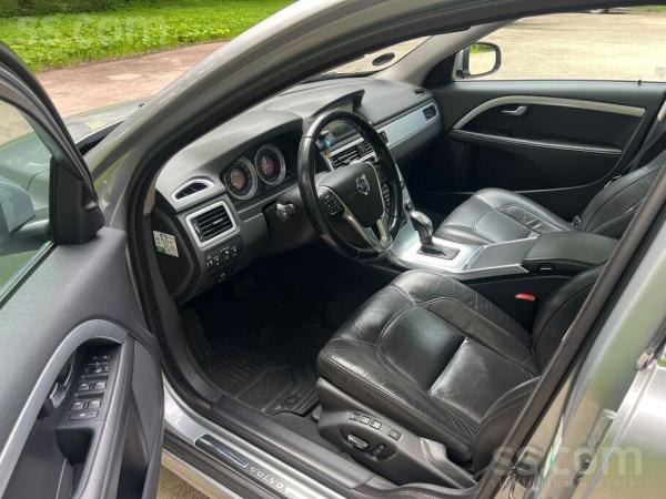 Pelēks Volvo V70 2013 Rīga, ar dzinēja tilpumu 2.00 L un nobraukumu 0 tūkst. km par 6299 €, foto 9 vietnē AUTOMOTO.COM.LV