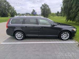 Серый Вольво В70 2013 в Рига, объемом двигателя 1.60 л и пробегом 296 тыс. км за 6000 €, фото 5 на AUTOMOTO.COM.LV