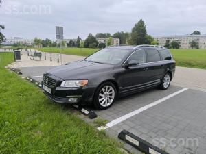 Серый Вольво В70 2013 в Рига, объемом двигателя 1.60 л и пробегом 296 тыс. км за 6000 €, фото 8 на AUTOMOTO.COM.LV
