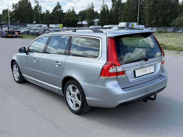 Grey Volvo V70 2013 in Taurage, with an engine capacity of 1.98 L and mileage of 287 thousand km for 5750 €, photo 3 on AUTOMOTO.COM.LV