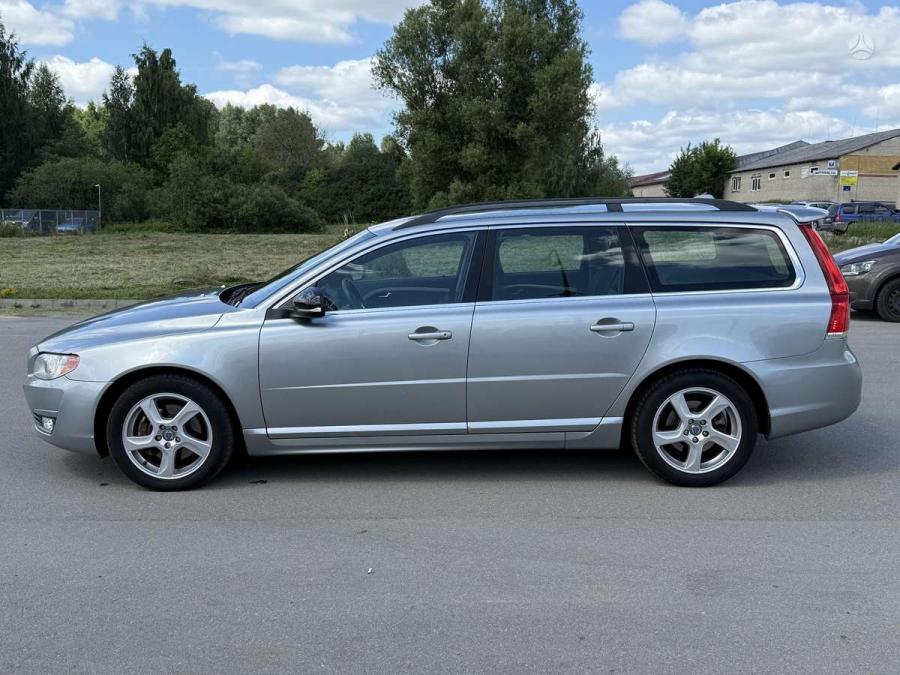 Pelēks Volvo V70 2013 Tauragė, ar dzinēja tilpumu 1.98 L un nobraukumu 287 tūkst. km par 5750 €, foto 7 vietnē AUTOMOTO.COM.LV