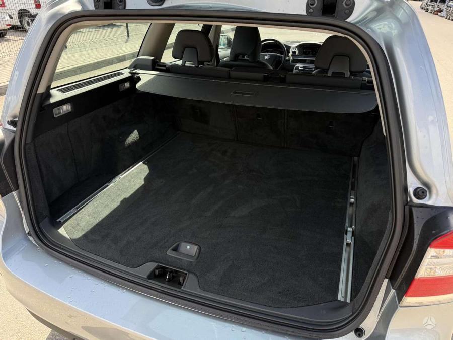 Pelēks Volvo V70 2013 Tauragė, ar dzinēja tilpumu 1.98 L un nobraukumu 287 tūkst. km par 5750 €, foto 13 vietnē AUTOMOTO.COM.LV
