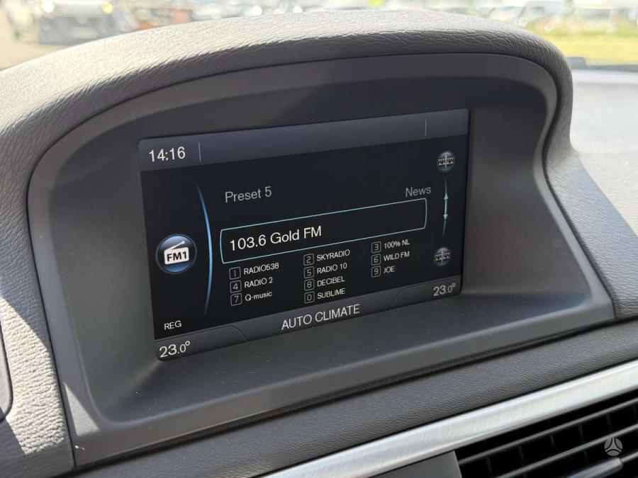 Pelēks Volvo V70 2013 Tauragė, ar dzinēja tilpumu 1.98 L un nobraukumu 287 tūkst. km par 5750 €, foto 18 vietnē AUTOMOTO.COM.LV