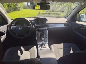 Grey Volvo V70 2013 in Kaunas, with an engine capacity of 1.98 L and mileage of 287 thousand km for 6250 €, photo 8 on AUTOMOTO.COM.LV