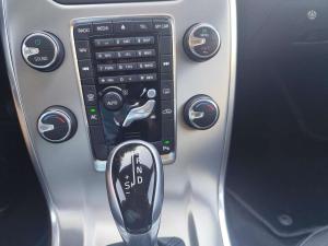 Grey Volvo V70 2013 in Kaunas, with an engine capacity of 1.98 L and mileage of 287 thousand km for 6250 €, photo 18 on AUTOMOTO.COM.LV
