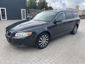 Grey Volvo V70 2013 in Kaunas, with an engine capacity of 1.98 L and mileage of 268 thousand km for 5850 €, photo 3 on AUTOMOTO.COM.LV