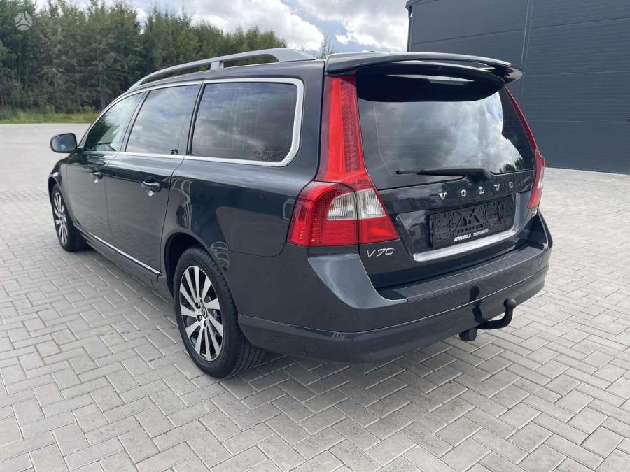 Grey Volvo V70 2013 in Kaunas, with an engine capacity of 1.98 L and mileage of 268 thousand km for 5850 €, photo 14 on AUTOMOTO.COM.LV