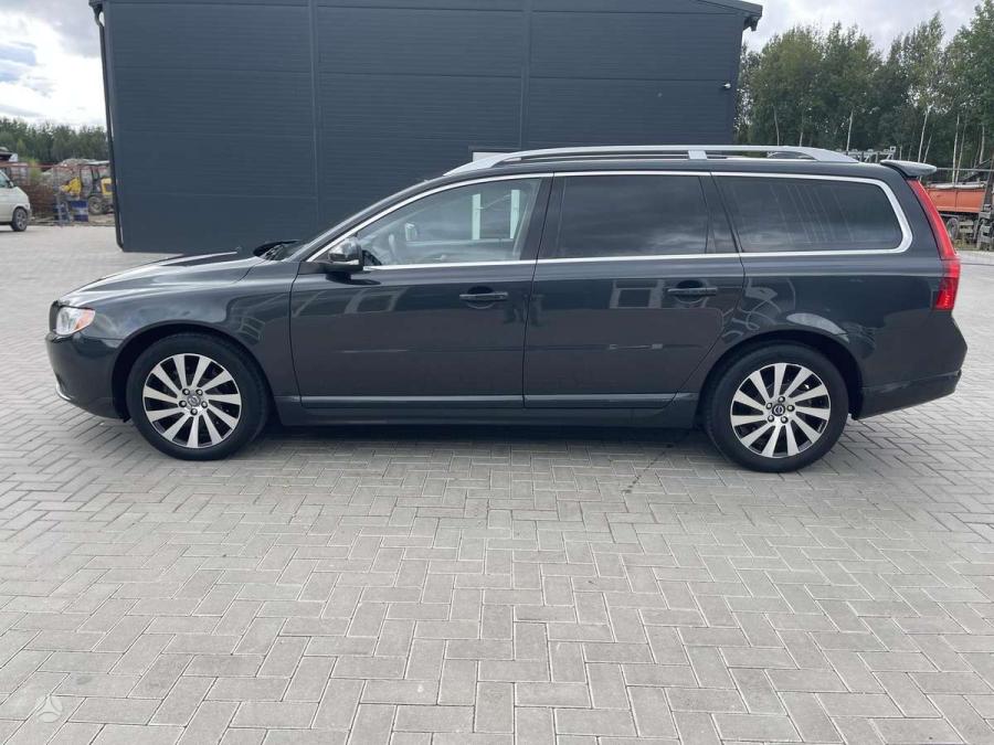 Grey Volvo V70 2013 in Kaunas, with an engine capacity of 1.98 L and mileage of 268 thousand km for 5850 €, photo 17 on AUTOMOTO.COM.LV