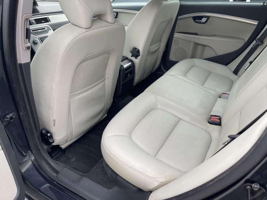 Grey Volvo V70 2013 in Kaunas, with an engine capacity of 1.98 L and mileage of 268 thousand km for 5850 €, photo 25 on AUTOMOTO.COM.LV