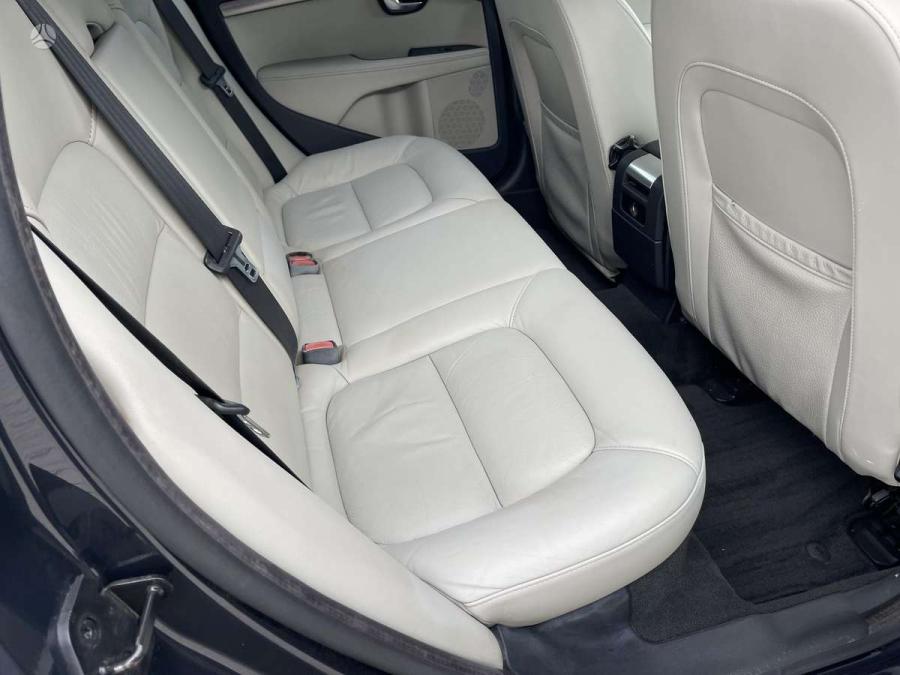 Grey Volvo V70 2013 in Kaunas, with an engine capacity of 1.98 L and mileage of 268 thousand km for 5850 €, photo 27 on AUTOMOTO.COM.LV