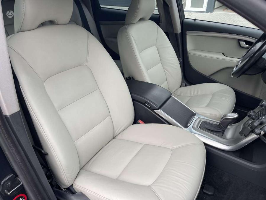 Grey Volvo V70 2013 in Kaunas, with an engine capacity of 1.98 L and mileage of 268 thousand km for 5850 €, photo 29 on AUTOMOTO.COM.LV
