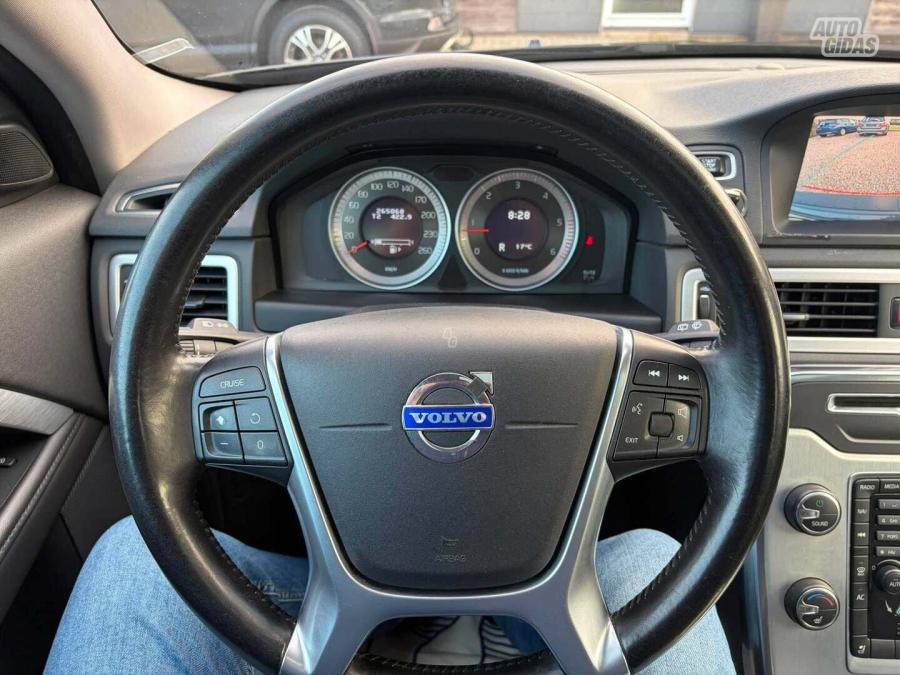 Pelēks Volvo V70 2013 Klaipėda, ar dzinēja tilpumu 2.00 L un nobraukumu 265 tūkst. km par 5700 €, foto 12 vietnē AUTOMOTO.COM.LV