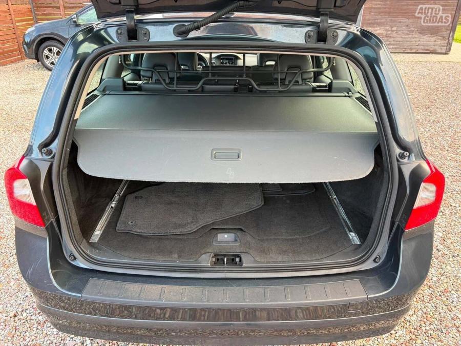 Pelēks Volvo V70 2013 Klaipėda, ar dzinēja tilpumu 2.00 L un nobraukumu 265 tūkst. km par 5700 €, foto 15 vietnē AUTOMOTO.COM.LV